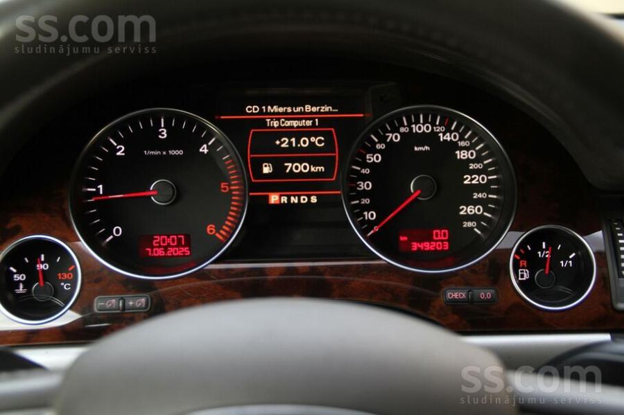 Zils Audi A8 2008 Preiļi, ar dzinēja tilpumu 3.00 L un nobraukumu 349 tūkst. km par 1800 €, foto 32 vietnē AUTOMOTO.COM.LV