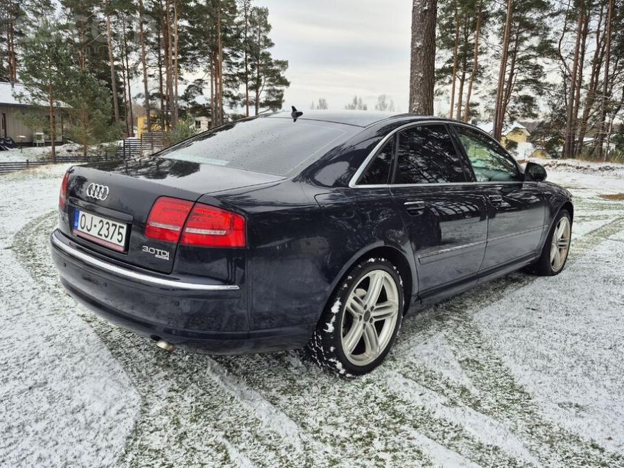 Blue Audi A8 2010 in Riga, with an engine capacity of 3.00 L and mileage of 240 thousand km for 6200 €, photo 6 on AUTOMOTO.COM.LV