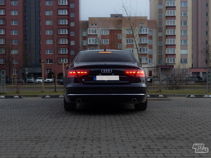 Blue Audi A8 2012 in Klaipeda, with an engine capacity of 4.10 L and mileage of 230 thousand km for 13000 €, photo 7 on AUTOMOTO.COM.LV