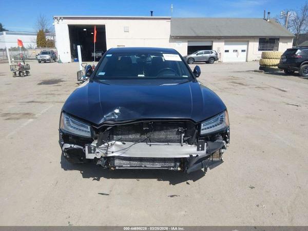 Zils Audi A8 2015 Viļņa, ar dzinēja tilpumu 3.99 L un nobraukumu 142 tūkst. km par 10500 €, foto 8 vietnē AUTOMOTO.COM.LV
