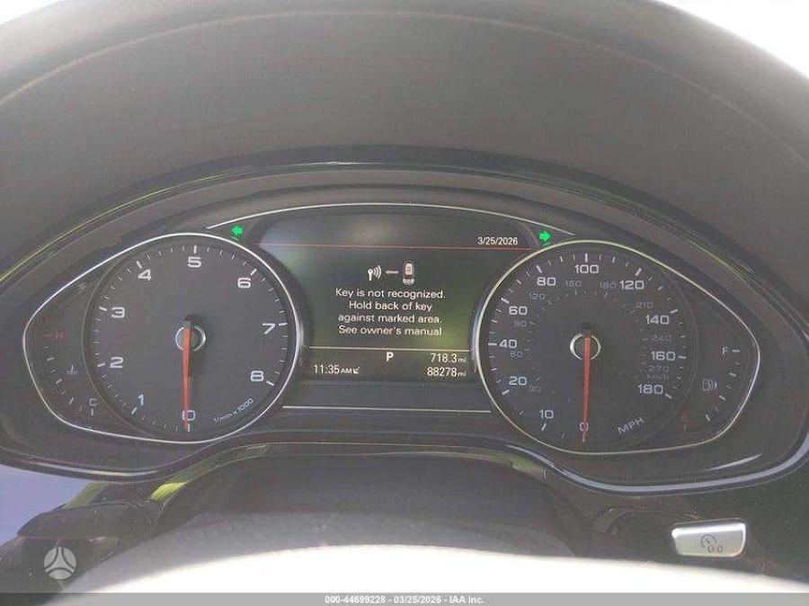 Blue Audi A8 2015 in Vilnius, with an engine capacity of 3.99 L and mileage of 142 thousand km for 10500 €, photo 11 on AUTOMOTO.COM.LV