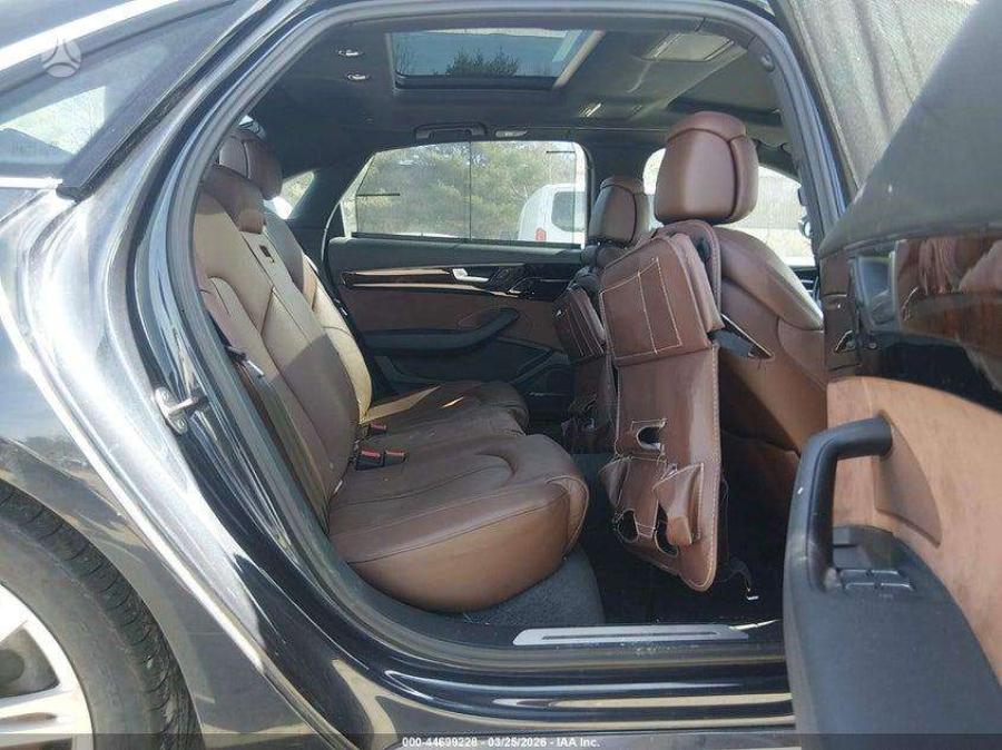 Blue Audi A8 2015 in Vilnius, with an engine capacity of 3.99 L and mileage of 142 thousand km for 10500 €, photo 13 on AUTOMOTO.COM.LV