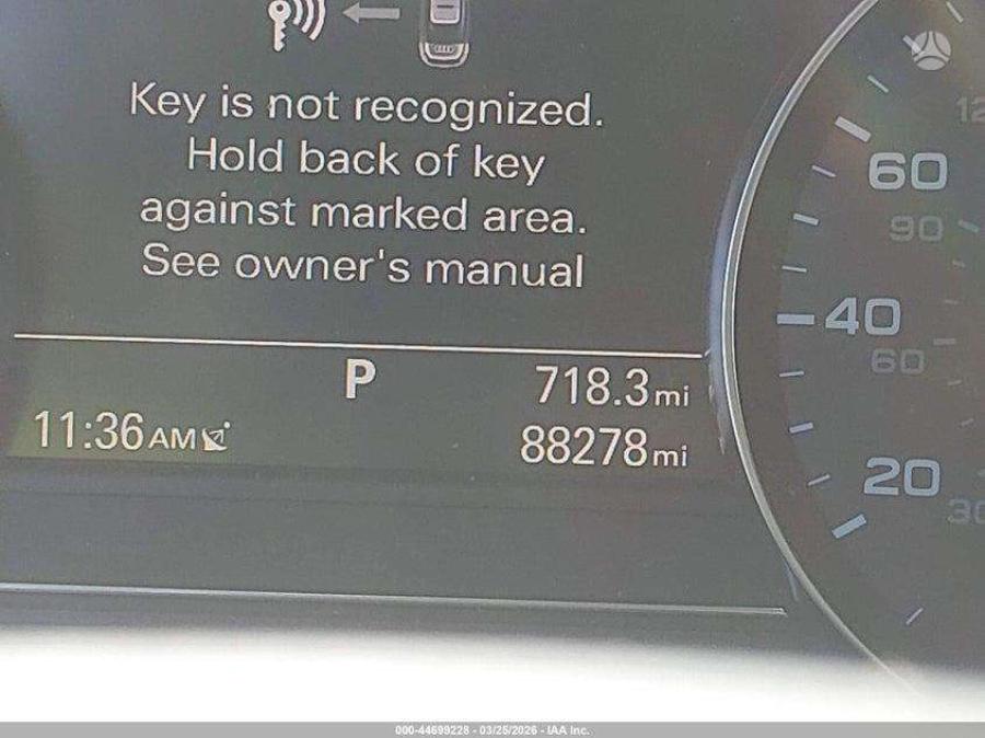 Blue Audi A8 2015 in Vilnius, with an engine capacity of 3.99 L and mileage of 142 thousand km for 10500 €, photo 14 on AUTOMOTO.COM.LV