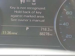 Zils Audi A8 2015 Viļņa, ar dzinēja tilpumu 3.99 L un nobraukumu 142 tūkst. km par 10600 €, foto 17 vietnē AUTOMOTO.COM.LV