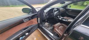 Blue Audi A8 2015 in Vilnius, with an engine capacity of 3.99 L and mileage of 142 thousand km for 10900 €, photo 11 on AUTOMOTO.COM.LV