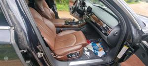 Blue Audi A8 2015 in Vilnius, with an engine capacity of 3.99 L and mileage of 142 thousand km for 10300 €, photo 21 on AUTOMOTO.COM.LV