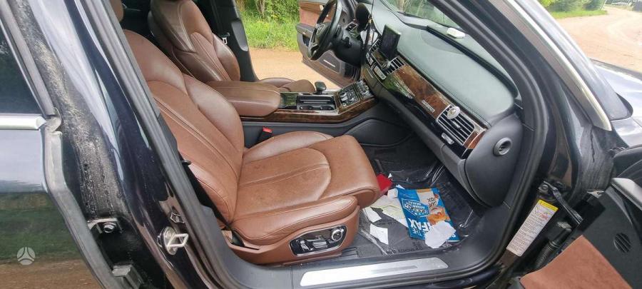 Blue Audi A8 2015 in Vilnius, with an engine capacity of 3.99 L and mileage of 142 thousand km for 10300 €, photo 21 on AUTOMOTO.COM.LV
