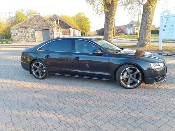 Blue Audi A8 2017 in Kelme, with an engine capacity of 3.00 L and mileage of 176 thousand km for 24000 €, photo 4 on AUTOMOTO.COM.LV