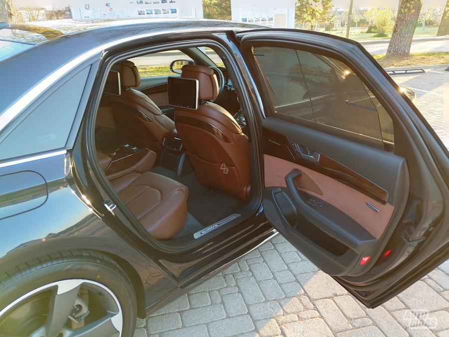 Blue Audi A8 2017 in Kelme, with an engine capacity of 3.00 L and mileage of 176 thousand km for 24000 €, photo 6 on AUTOMOTO.COM.LV