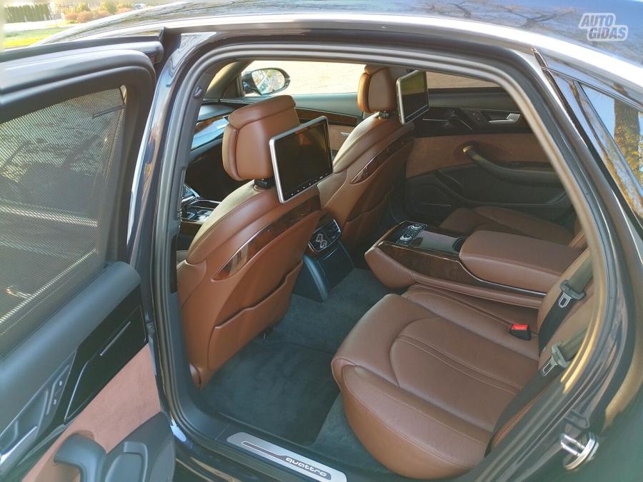 Blue Audi A8 2017 in Kelme, with an engine capacity of 3.00 L and mileage of 176 thousand km for 24000 €, photo 8 on AUTOMOTO.COM.LV