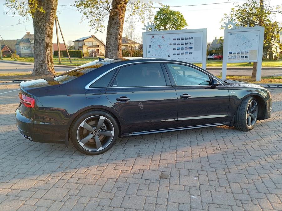 Blue Audi A8 2017 in Kelme, with an engine capacity of 3.00 L and mileage of 176 thousand km for 24000 €, photo 14 on AUTOMOTO.COM.LV