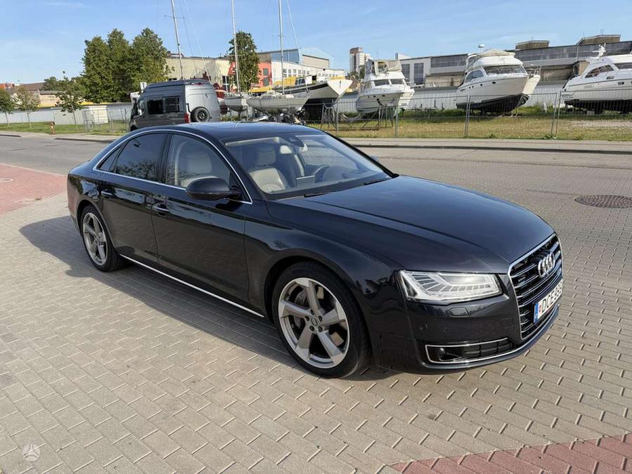 Синий Ауди А8 2017 в Клайпеда, объемом двигателя 3.99 л и пробегом 121 тыс. км за 24900 €, фото 4 на AUTOMOTO.COM.LV