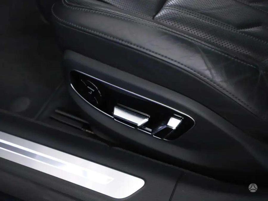 Zils Audi A8 2018 Šauļi, ar dzinēja tilpumu 2.97 L un nobraukumu 87 tūkst. km par 36500 €, foto 12 vietnē AUTOMOTO.COM.LV