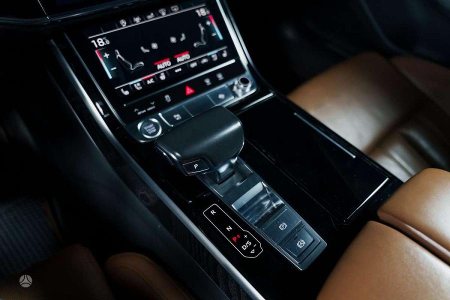 Zils Audi A8 2018 Viļņa, ar dzinēja tilpumu 2.97 L un nobraukumu 174 tūkst. km par 33999 €, foto 32 vietnē AUTOMOTO.COM.LV