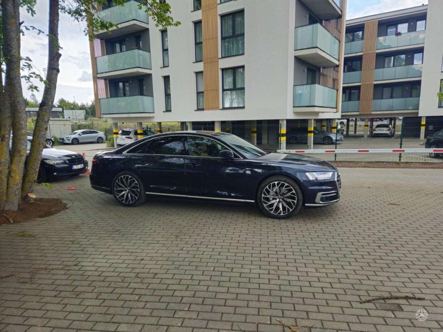 Zils Audi A8 2018 Viļņa, ar dzinēja tilpumu 2.97 L un nobraukumu 174 tūkst. km par 33999 €, foto 41 vietnē AUTOMOTO.COM.LV