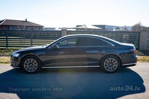 Blue Audi A8 2019 in Tallinn, with an engine capacity of 3.00 L and mileage of 319 thousand km for 29900 €, photo 5 on AUTOMOTO.COM.LV