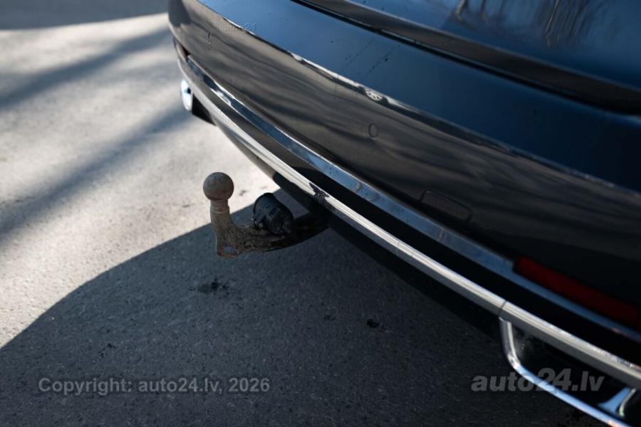 Blue Audi A8 2019 in Tallinn, with an engine capacity of 3.00 L and mileage of 319 thousand km for 29900 €, photo 10 on AUTOMOTO.COM.LV