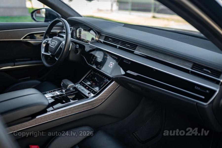 Blue Audi A8 2019 in Tallinn, with an engine capacity of 3.00 L and mileage of 319 thousand km for 29900 €, photo 14 on AUTOMOTO.COM.LV