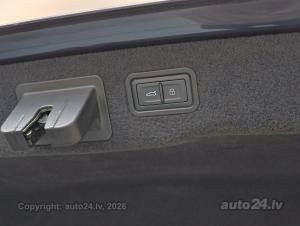 Zils Audi A8 2019 Tallina, ar dzinēja tilpumu 3.00 L un nobraukumu 100 tūkst. km par 44900 €, foto 26 vietnē AUTOMOTO.COM.LV