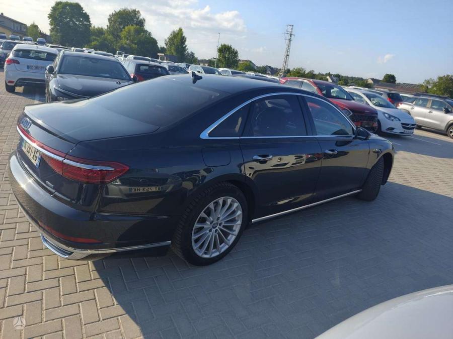Blue Audi A8 2019 in Taurage, with an engine capacity of 2.97 L and mileage of 219 thousand km for 29900 €, photo 6 on AUTOMOTO.COM.LV