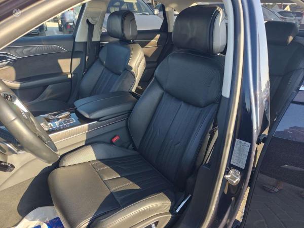 Blue Audi A8 2019 in Taurage, with an engine capacity of 2.97 L and mileage of 219 thousand km for 29900 €, photo 10 on AUTOMOTO.COM.LV