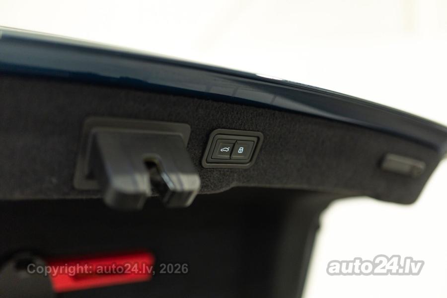 Blue Audi A8 2019 in Tallinn, with an engine capacity of 3.00 L and mileage of 0 thousand km for 42750 €, photo 18 on AUTOMOTO.COM.LV