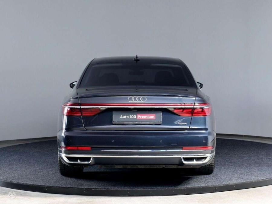 Blue Audi A8 2019 in Tallinn, with an engine capacity of 2.97 L and mileage of 100 thousand km for 44900 €, photo 9 on AUTOMOTO.COM.LV