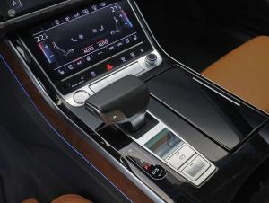 Blue Audi A8 2019 in Tallinn, with an engine capacity of 2.97 L and mileage of 100 thousand km for 44900 €, photo 22 on AUTOMOTO.COM.LV