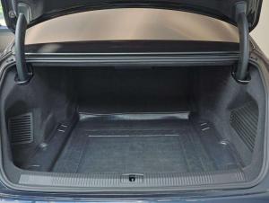 Blue Audi A8 2019 in Tallinn, with an engine capacity of 2.97 L and mileage of 100 thousand km for 44900 €, photo 25 on AUTOMOTO.COM.LV