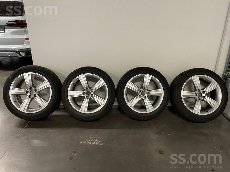 Zils Audi A8 2022 Tallina, ar dzinēja tilpumu 3.00 L un nobraukumu 74 tūkst. km par 51500 €, foto 25 vietnē AUTOMOTO.COM.LV