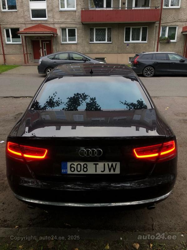 Brūns Audi A8 2010 Tallina, ar dzinēja tilpumu 3.00 L un nobraukumu 307 tūkst. km par 12500 €, foto 4 vietnē AUTOMOTO.COM.LV