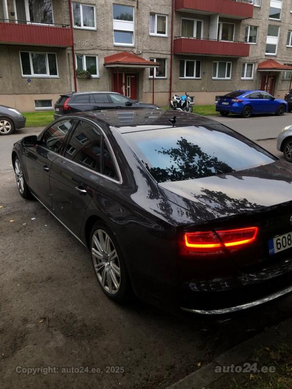 Brūns Audi A8 2010 Tallina, ar dzinēja tilpumu 3.00 L un nobraukumu 307 tūkst. km par 12500 €, foto 5 vietnē AUTOMOTO.COM.LV