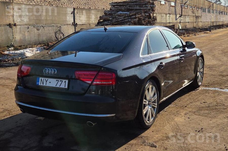 Brown Audi A8 2011 in Daugavpils, with an engine capacity of 3.00 L and mileage of 270 thousand km for 14500 €, photo 5 on AUTOMOTO.COM.LV