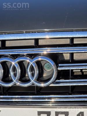 Brown Audi A8 2011 in Daugavpils, with an engine capacity of 3.00 L and mileage of 270 thousand km for 14500 €, photo 6 on AUTOMOTO.COM.LV