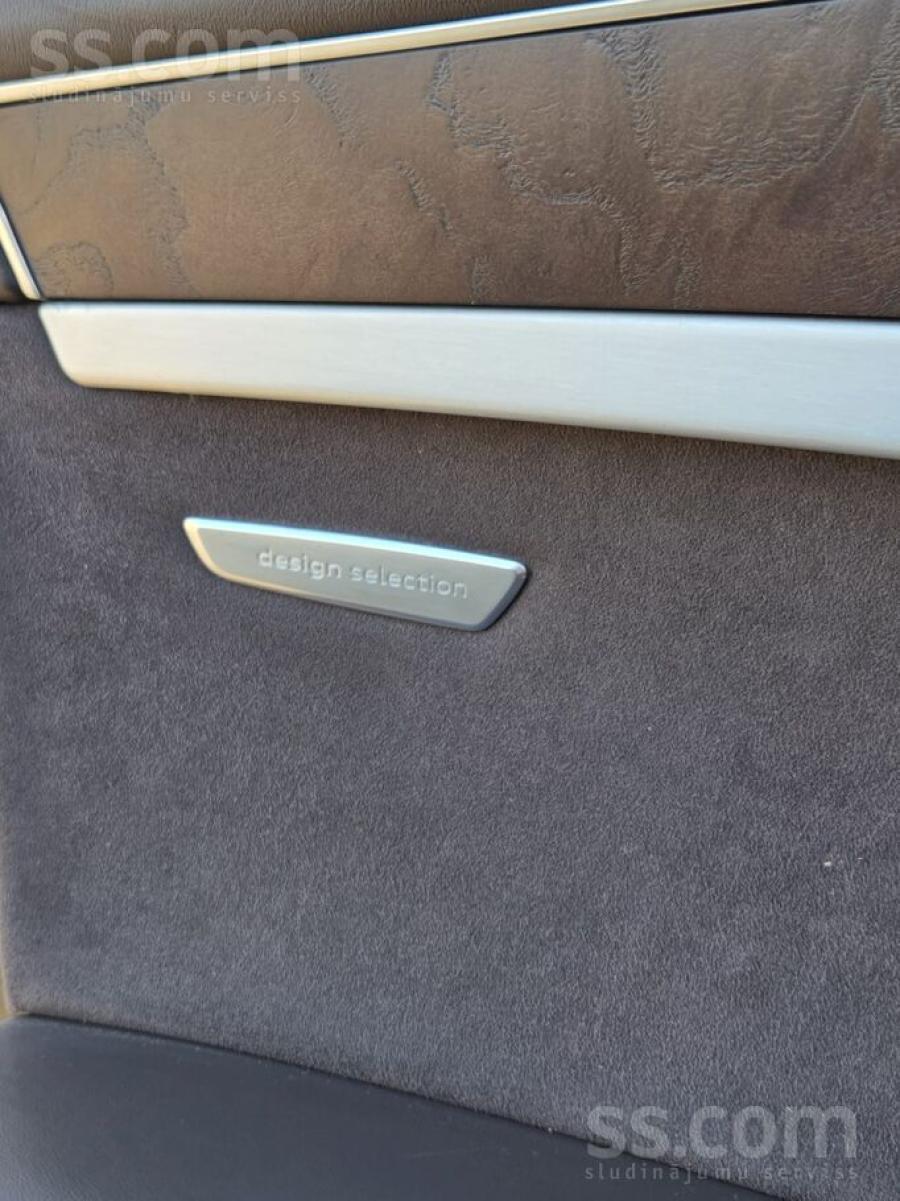 Brown Audi A8 2011 in Daugavpils, with an engine capacity of 3.00 L and mileage of 270 thousand km for 14500 €, photo 8 on AUTOMOTO.COM.LV
