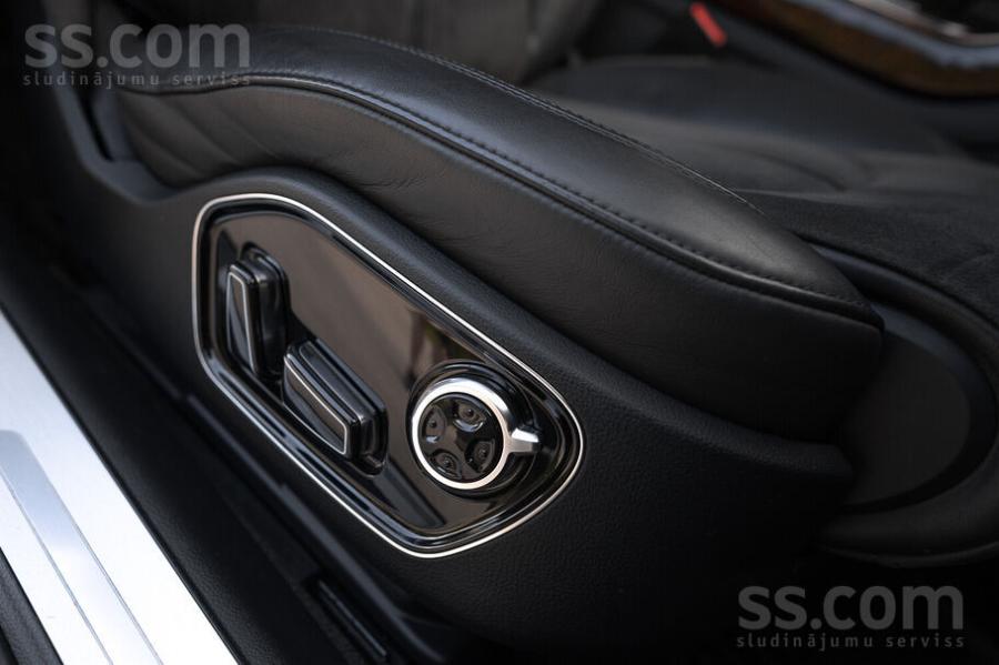Brūns Audi A8 2013 Jelgava, ar dzinēja tilpumu 3.00 L un nobraukumu 262 tūkst. km par 17500 €, foto 7 vietnē AUTOMOTO.COM.LV
