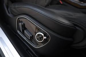 Brūns Audi A8 2013 Jelgava, ar dzinēja tilpumu 3.00 L un nobraukumu 262 tūkst. km par 15900 €, foto 7 vietnē AUTOMOTO.COM.LV