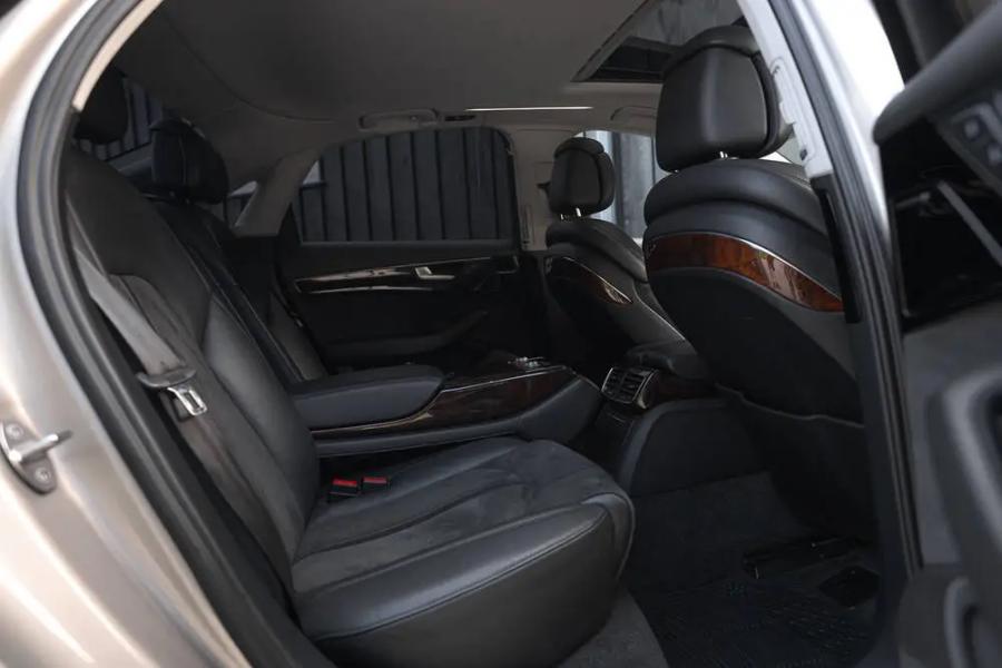 Brūns Audi A8 2013 Jelgava, ar dzinēja tilpumu 3.00 L un nobraukumu 262 tūkst. km par 15900 €, foto 8 vietnē AUTOMOTO.COM.LV