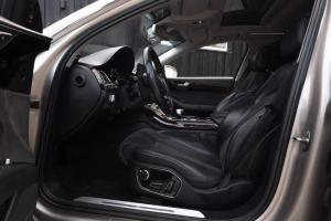 Brūns Audi A8 2013 Jelgava, ar dzinēja tilpumu 3.00 L un nobraukumu 262 tūkst. km par 15900 €, foto 22 vietnē AUTOMOTO.COM.LV