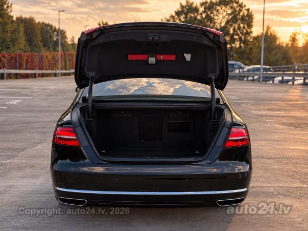Brūns Audi A8 2014 Tartu, ar dzinēja tilpumu 4.20 L un nobraukumu 193 tūkst. km par 22999 €, foto 9 vietnē AUTOMOTO.COM.LV