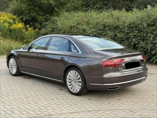 Ауди А8 2015 в Вильнюс на AUTOMOTO.COM.LV Коричневый Ауди А8 2015 в Вильнюс, объемом двигателя 2.97 л и пробегом 182 тыс. км за 18200 €, фото 5 на AUTOMOTO.COM.LV