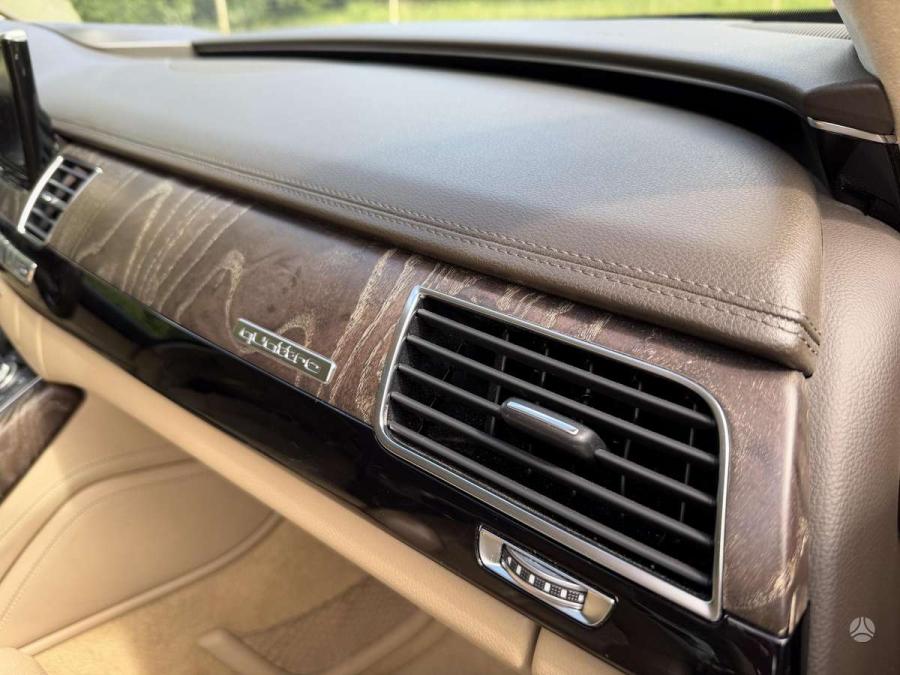 Brown Audi A8 2015 in Vilnius, with an engine capacity of 2.97 L and mileage of 182 thousand km for 18200 €, photo 15 on AUTOMOTO.COM.LV