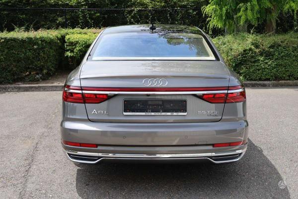 Brown Audi A8 2019 in Vilnius, with an engine capacity of 3.00 L and mileage of 140 thousand km for 41999 €, photo 5 on AUTOMOTO.COM.LV