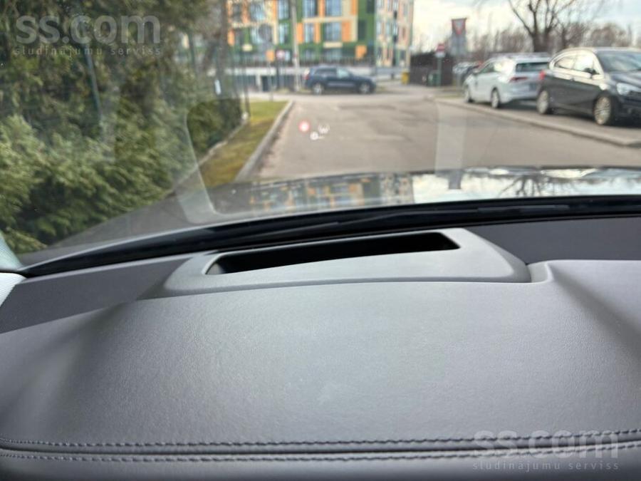 Brown Audi A8 2021 in Riga, with an engine capacity of 3.00 L and mileage of 180 thousand km for 37450 €, photo 14 on AUTOMOTO.COM.LV
