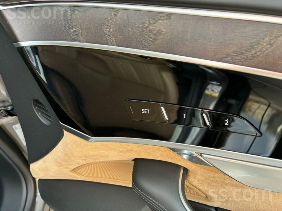 Brown Audi A8 2021 in Riga, with an engine capacity of 3.00 L and mileage of 180 thousand km for 37450 €, photo 22 on AUTOMOTO.COM.LV