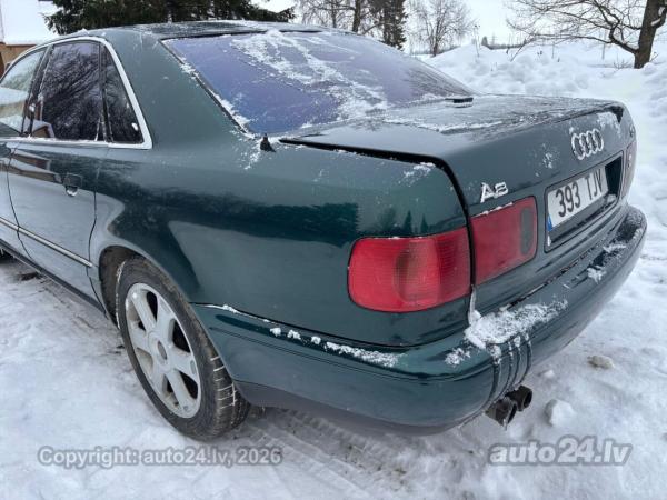 Zaļš Audi A8 1996 Tallina, ar dzinēja tilpumu 4.20 L un nobraukumu 0 tūkst. km par 2799 €, foto 5 vietnē AUTOMOTO.COM.LV