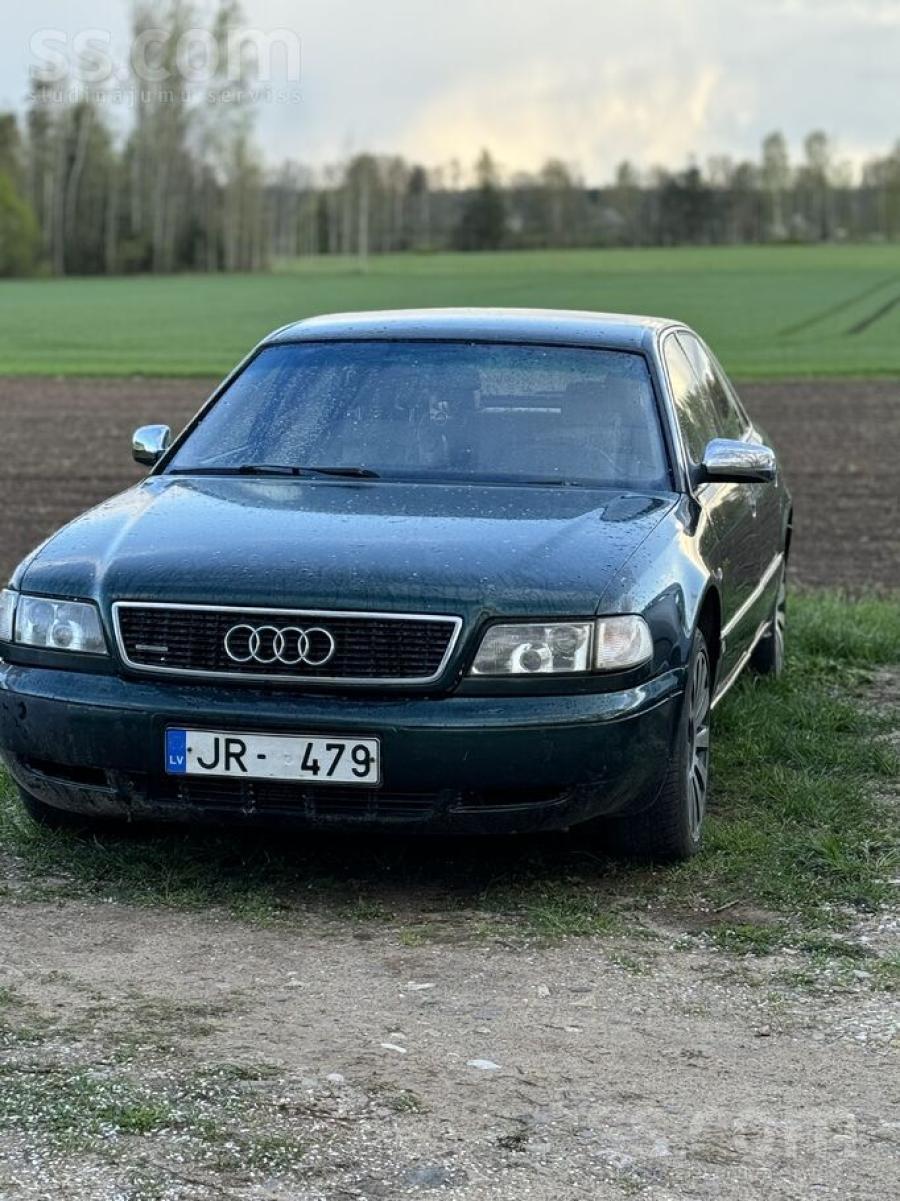 Green Audi A8 1997 in Valmiera, with an engine capacity of 4.20 L and mileage of 392 thousand km for 6450 €, photo 1 on AUTOMOTO.COM.LV