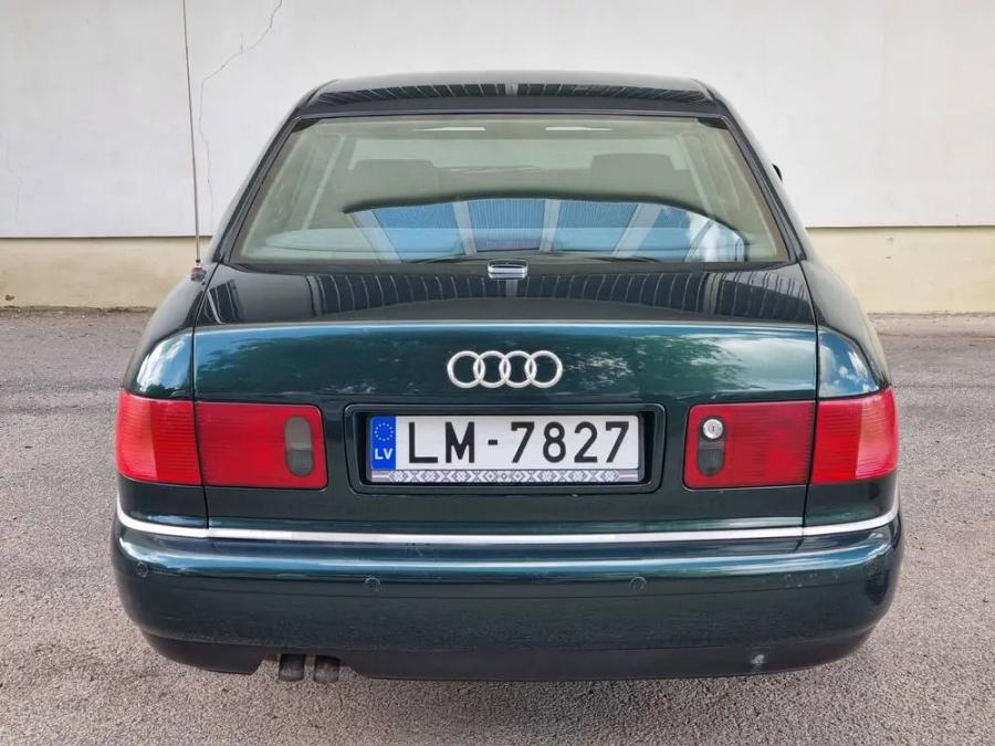Zaļš Audi A8 1999 Ogre, ar dzinēja tilpumu 2.50 L un nobraukumu 423 tūkst. km par 3150 €, foto 8 vietnē AUTOMOTO.COM.LV