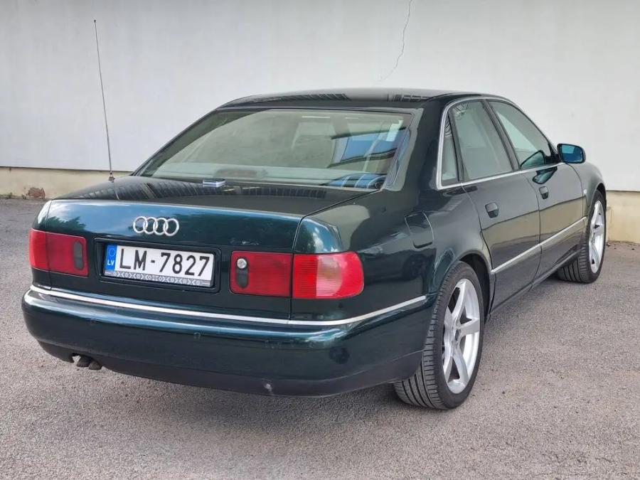 Zaļš Audi A8 1999 Ogre, ar dzinēja tilpumu 2.50 L un nobraukumu 423 tūkst. km par 3150 €, foto 9 vietnē AUTOMOTO.COM.LV