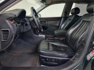 Zaļš Audi A8 1999 Ogre, ar dzinēja tilpumu 2.50 L un nobraukumu 423 tūkst. km par 3150 €, foto 11 vietnē AUTOMOTO.COM.LV